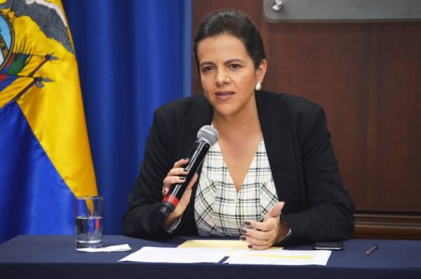 María Paula Romo pide prudencia a LigaPro y F.E.F – EVAFM | El pecado ...